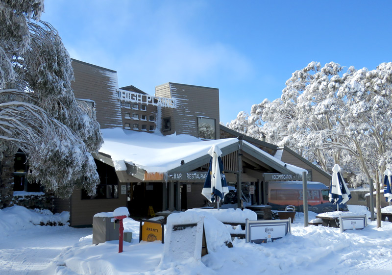 Dinner Plain Restaurants, Bars