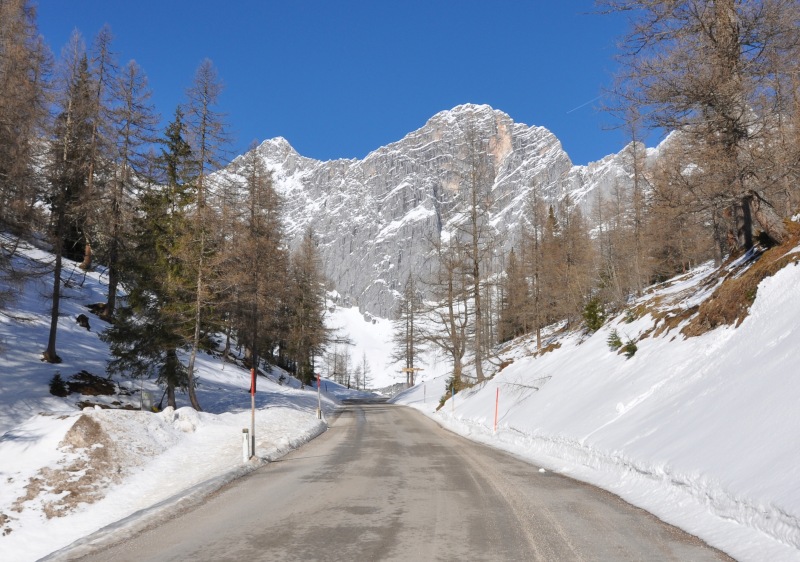 Dachstein Glacier Ski Resort Info Guide | Ramsau-Dachstein Austria Review