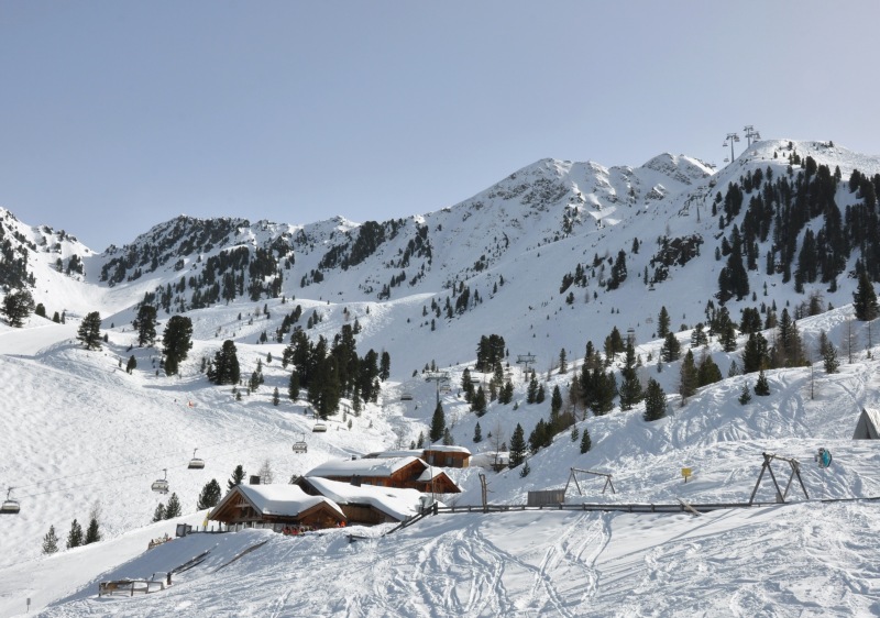 Hochoetz Ski Resort Info Guide | Hochoetz Oetztal Austria Review