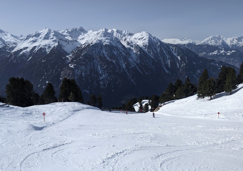 Hochoetz Ski Resort Info Guide | Hochoetz Oetztal Austria Review