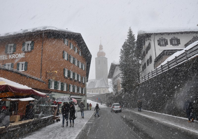Travel to Lech Austria | Lech Flights, Train, Bus, Taxi & Transfers