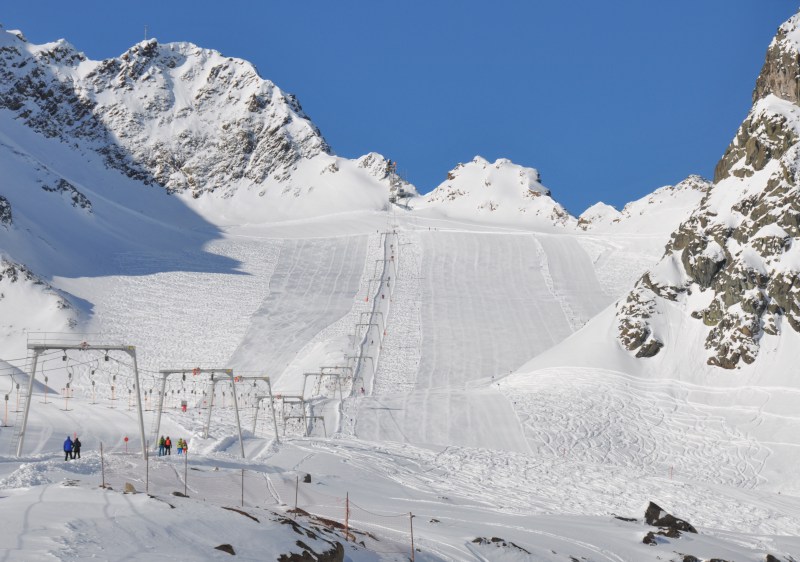 Pitztal Glacier Ski Resort | Pitztal Gletscher-Rifflsee Austria Review