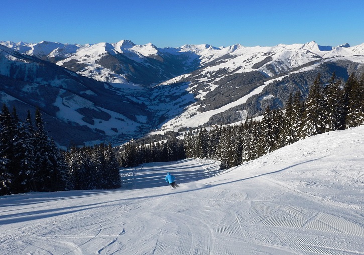 Skicircus Saalbach Ski Resort Info Guide | SkiCircus Austria Review