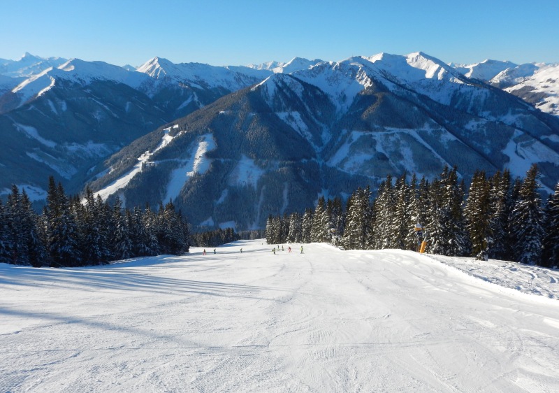 SkiCircus Saalbach Skiing & Snowboarding | Ski Lifts, Terrain & Trail Maps