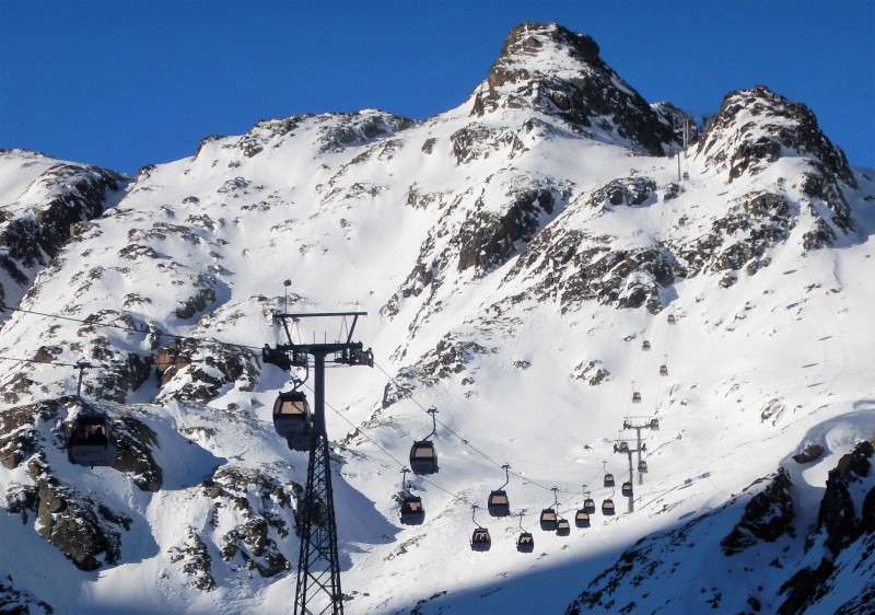 Stubai Glacier Ski Resort Info Guide | Stubaier Gletscher Austria Review