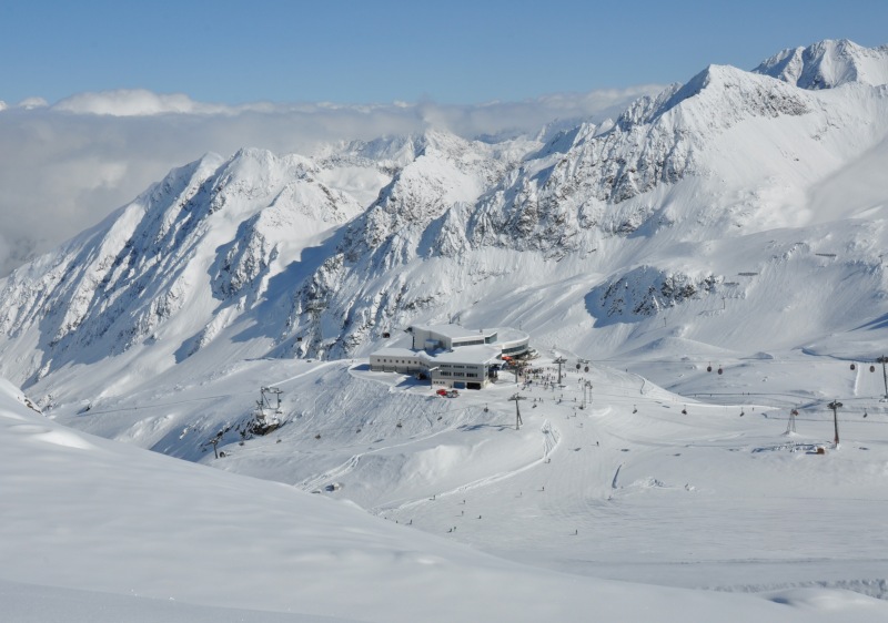Stubai Glacier Ski Resort Info Guide | Stubaier Gletscher Austria Review