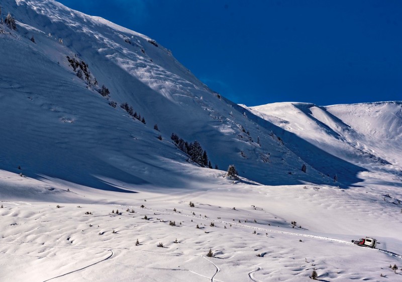 Lynx Freeride Cat Skiing Kosovo | Lynx Freeride Cat Boarding Packages