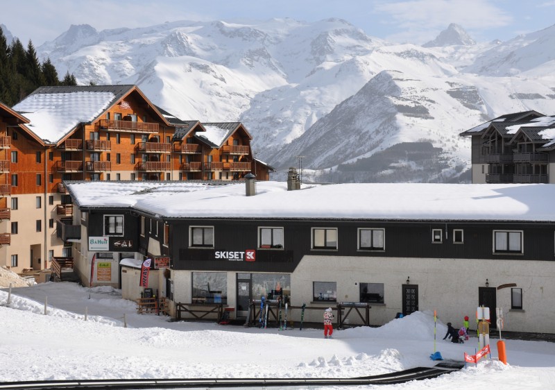 Alpe d'Huez Ski Resort Info Guide | Alpe d Huez Grand Domaine France Review