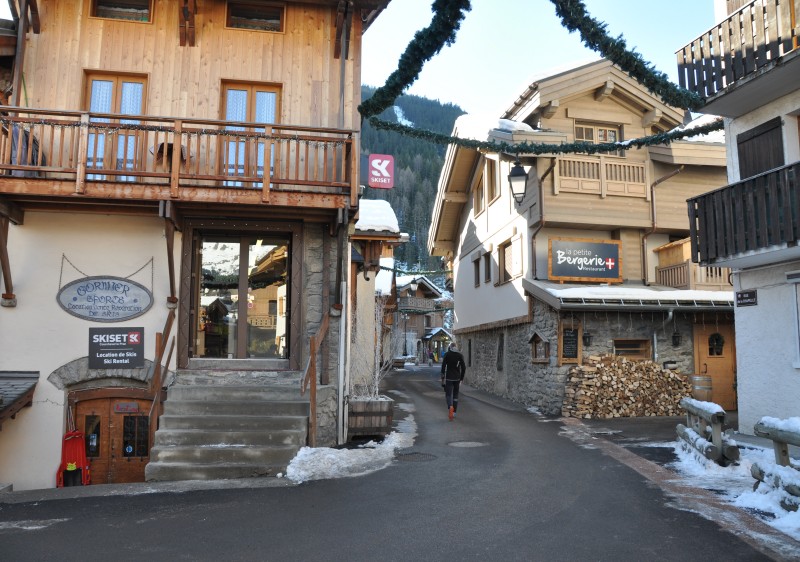 Courchevel Ski Resort Info Guide | Courchevel 3 Vallèes France Review