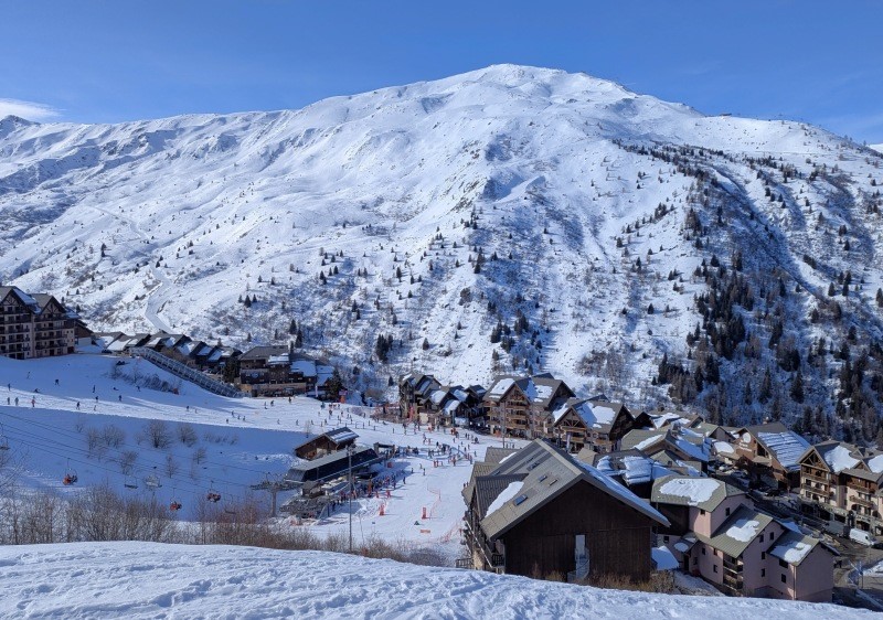 Galibier Thabor Ski Resort Info Guide | Valloire - Valmeinier France Review
