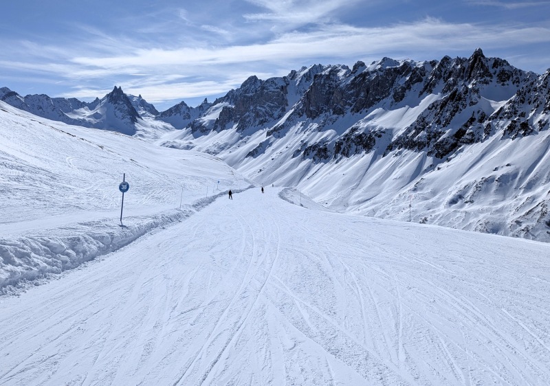 Galibier Thabor Ski Resort Info Guide | Valloire - Valmeinier France Review