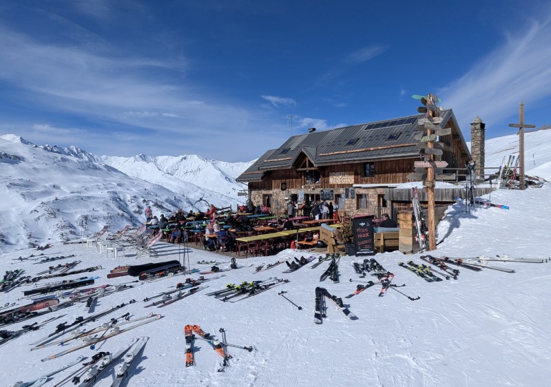 Galibier Thabor Ski Resort Info Guide | Valloire - Valmeinier France Review