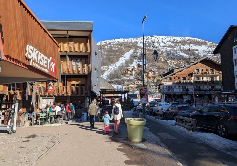 Galibier Thabor Ski Resort Info Guide | Valloire - Valmeinier France Review