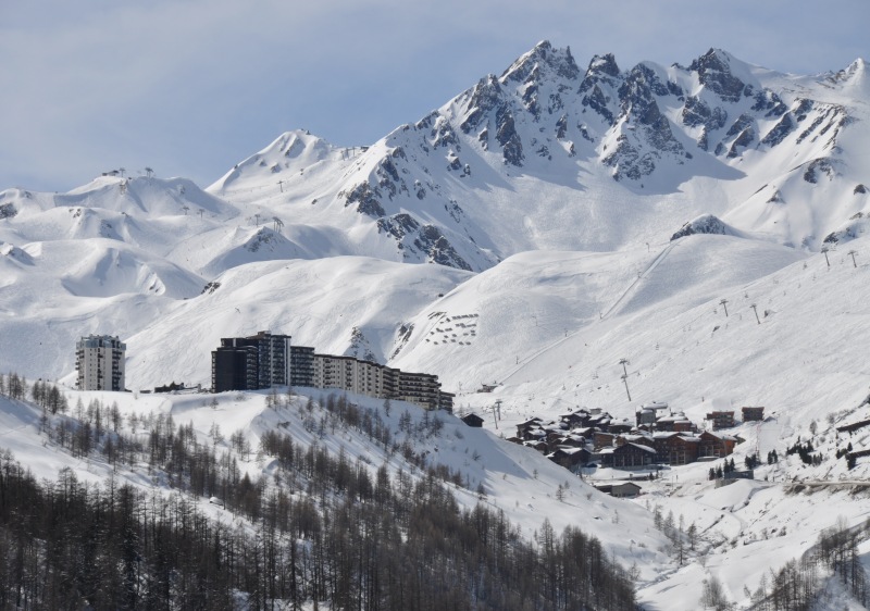 Travel to Tignes | Tignes Airport Transfers, Car Rental, Train & Bus ...