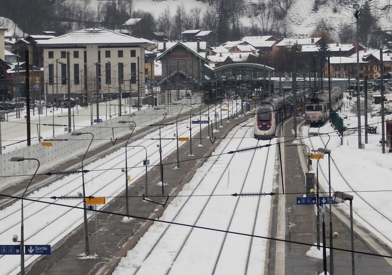 Travel to Val d'Isere | Val d'Isère Transfers, Car Rental, Train & Bus