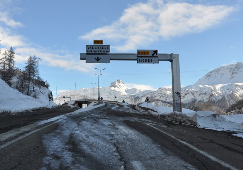 Travel to Val d'Isere | Val d'Isère Transfers, Car Rental, Train & Bus