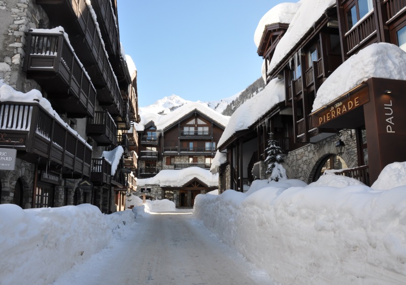 Travel to Val d'Isere | Val d'Isère Transfers, Car Rental, Train & Bus