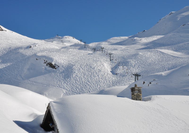 Cervinia Skiing & Snowboarding | Ski Lifts, Terrain, Lift Passes ...