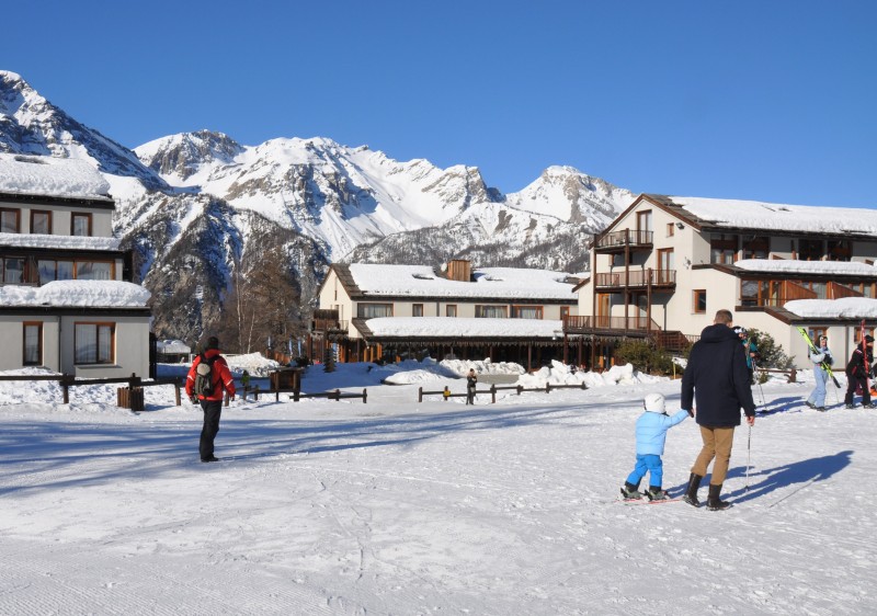 Cesana Sansicario Ski Resort Info Guide | Cesana-Sansicario Via Lattea ...