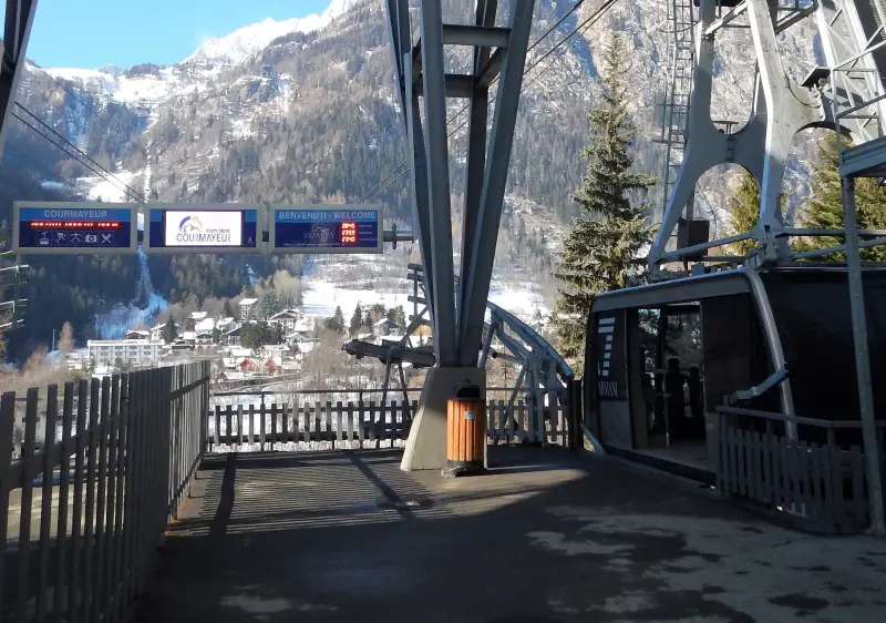 Courmayeur Skiing And Snowboarding Ski Lifts Terrain Lift Pass Maps