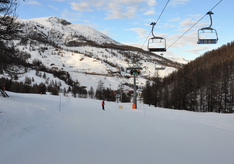 Sestriere Skiing & Snowboarding | Ski Lifts, Terrain, Lift Pass, Trail Maps