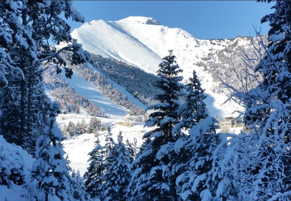 Ski Spain | Spanish Ski Resorts | Spain Skiing & Snowboarding