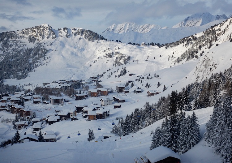 Aletsch Arena Ski Resort Info Guide | Bettmeralp, Fiesheralp, Riederalp ...