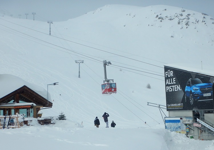 Aletsch Arena Skiing & Snowboarding | Aletsch Arena Ski Lifts, Terrain ...
