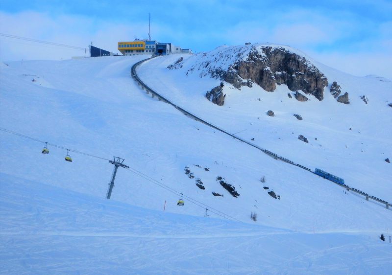 St Moritz Skiing & Snowboarding | Ski Lifts, Terrain, Lift Passes, Maps