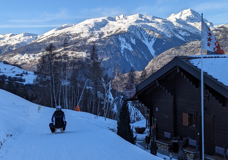 Unterbäch Ski Resort Info Guide | Unterbaech, Wallis, Switzerland Review