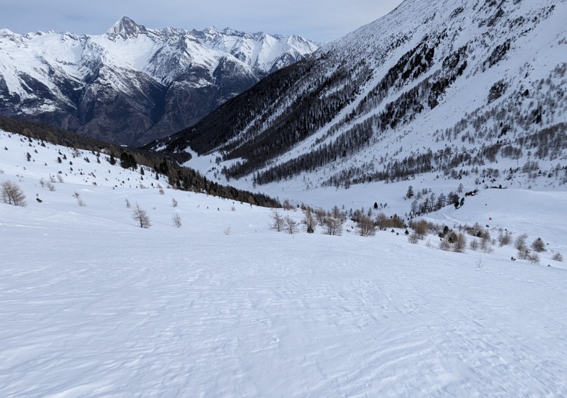 Unterbäch Ski Resort Info Guide | Unterbaech, Wallis, Switzerland Review