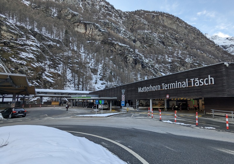 Best Ways to Travel to Zermatt | Zermatt Flights, Transfers, Train ...