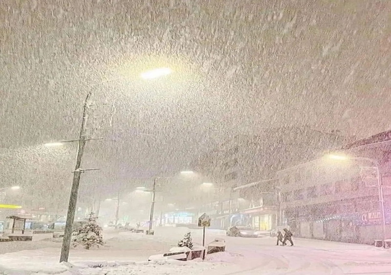 Snomads Ski & Snowboard Packages | Bansko Bulgaria | Zakopane Poland