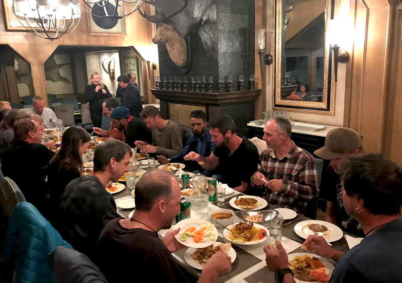 Gulmarg Restaurants | Gulmarg Nightlife, Bars