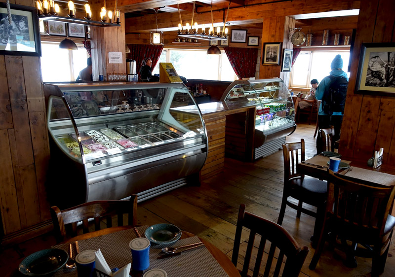 Gulmarg Restaurants | Gulmarg Nightlife, Bars