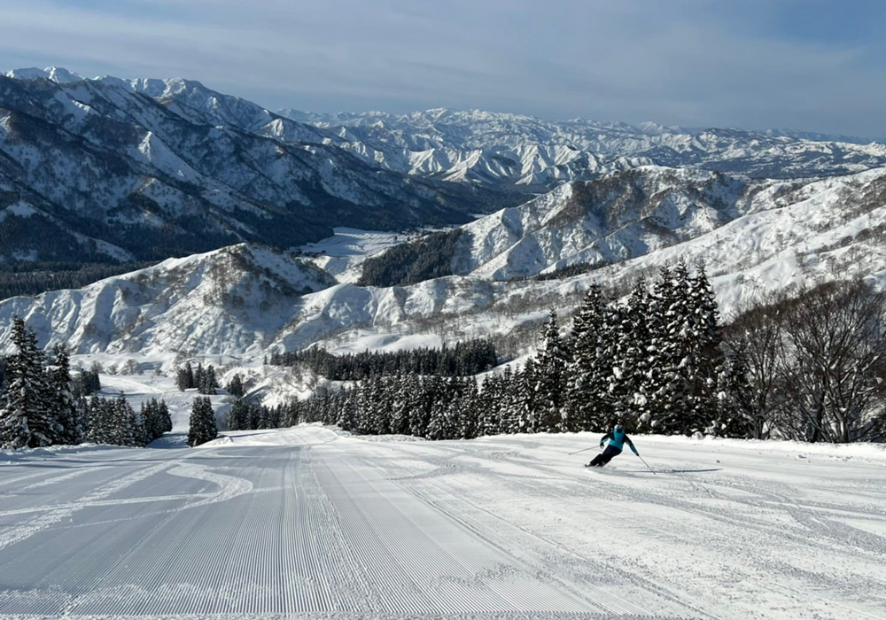 Muikamachi Hakkaisan Ski Resort | Minamiuonuma Japan