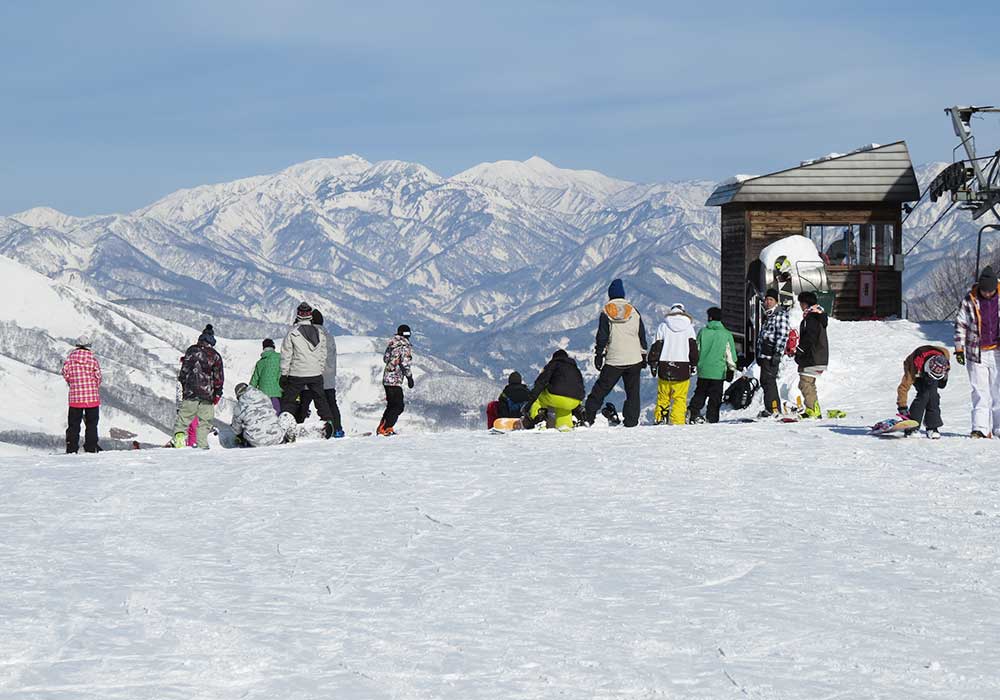 Hakuba Iwatake Ski Resort | Skiing Ratings, Snow