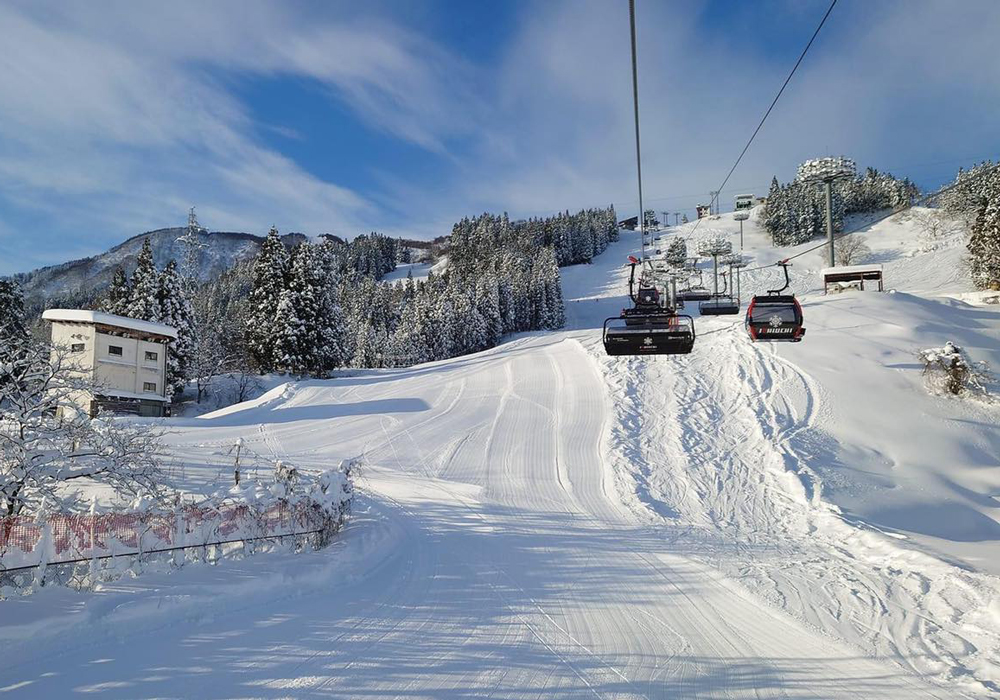 Ishiuchi Ski Resort Ratings, Snow, Lifts