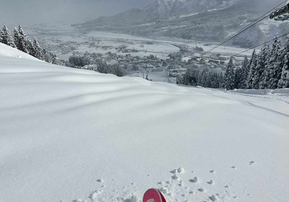 Ishiuchi Ski Resort Ratings, Snow, Lifts
