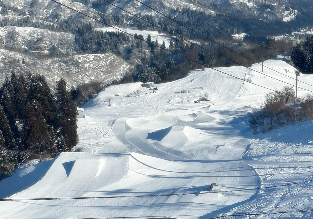 Ishiuchi Ski Resort Ratings, Snow, Lifts