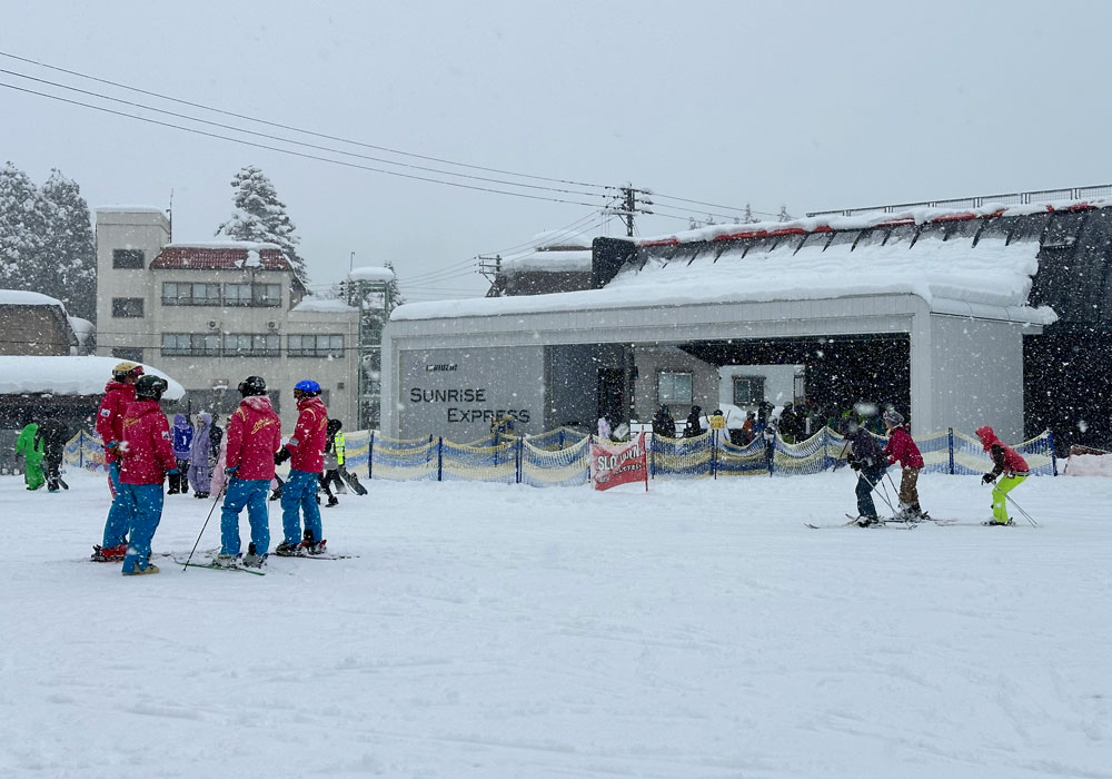 Ishiuchi Ski Resort Ratings, Snow, Lifts