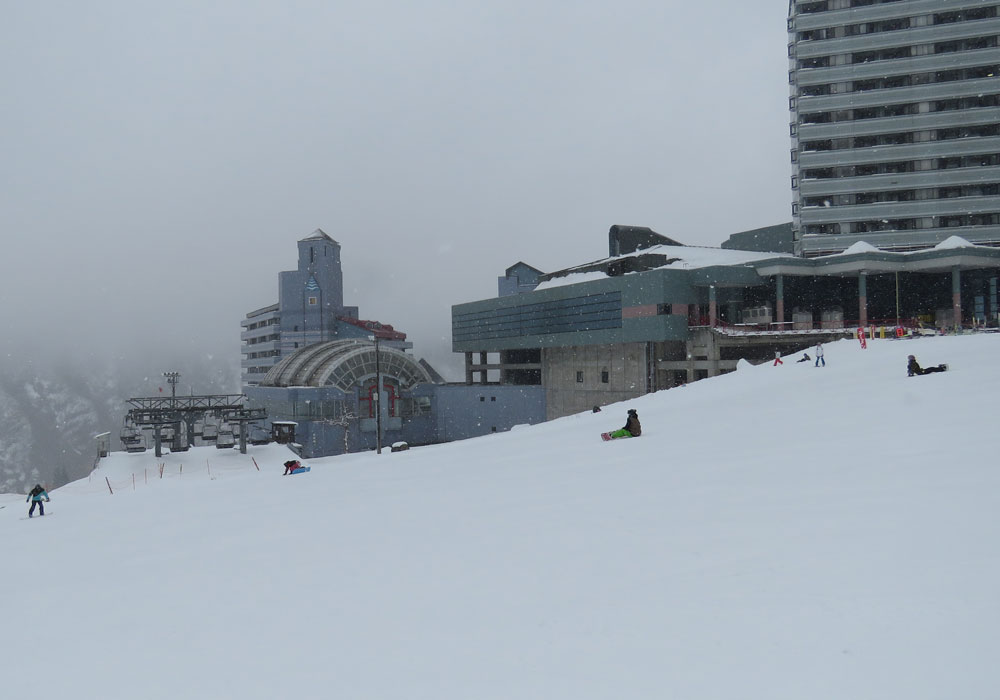 Ishiuchi Ski Resort Ratings, Snow, Lifts