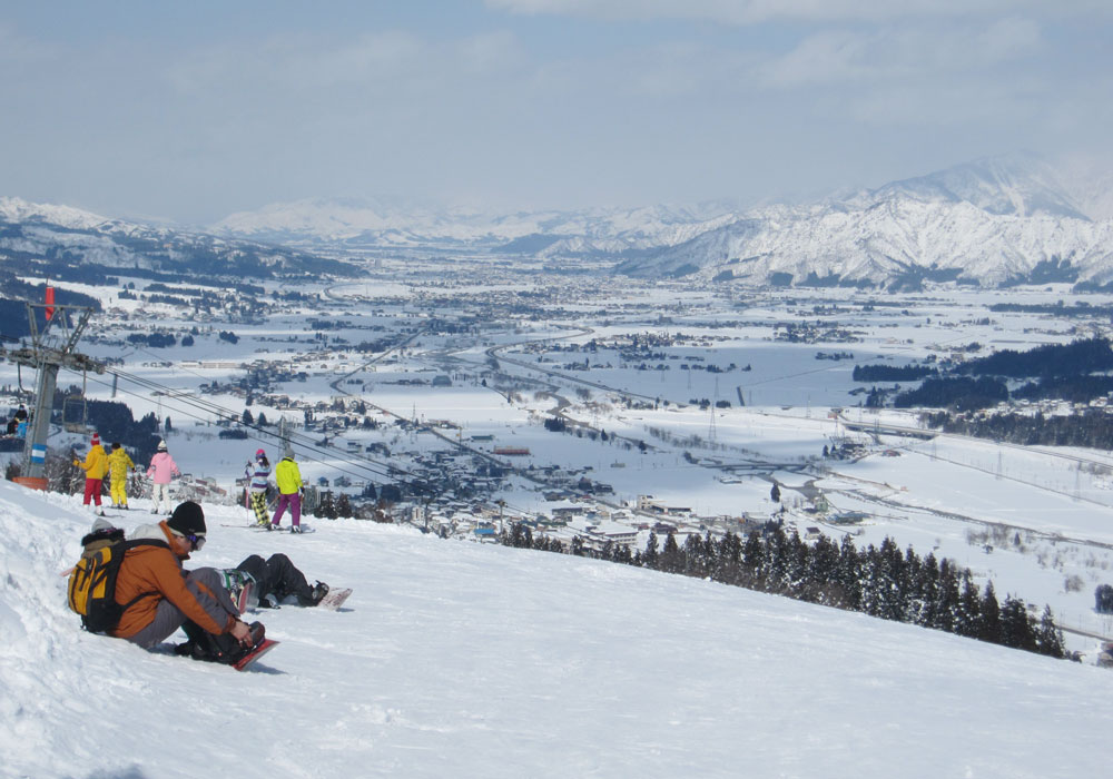 Ishiuchi Ski Resort Ratings, Snow, Lifts