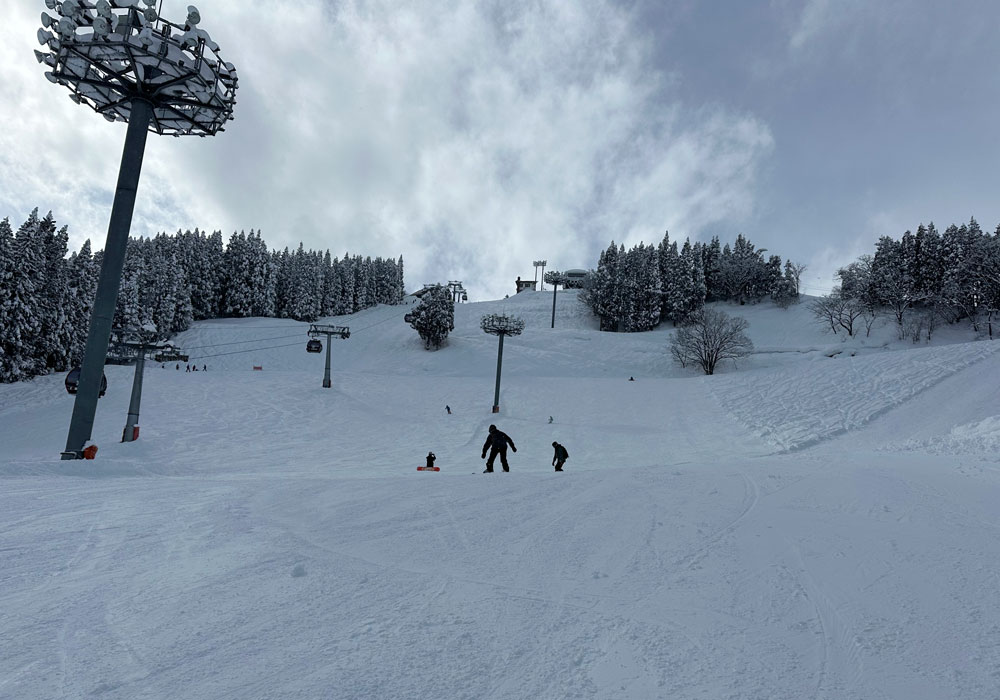 Ishiuchi Ski Resort Ratings, Snow, Lifts