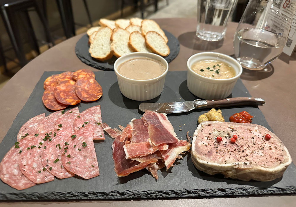 Naeba Restaurants | Bars | Nightlife